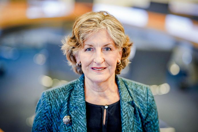 Corry van Rhee-Oud Ammerveld wordt waarnemend burgemeester in Rhenen ...