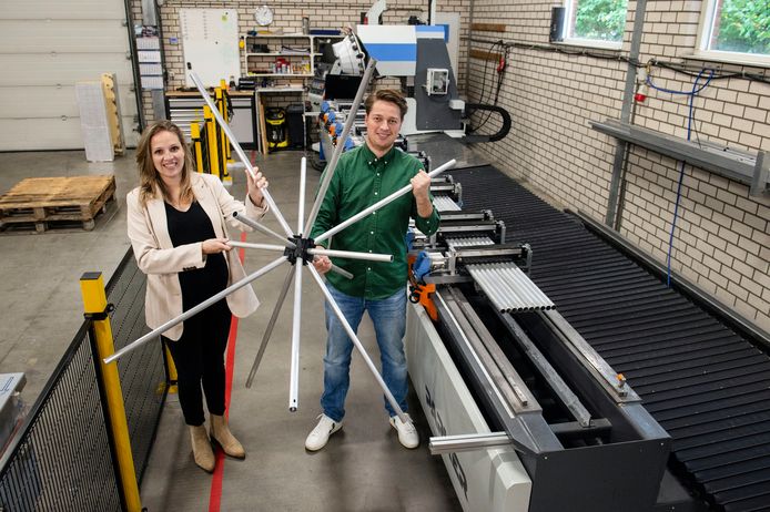 Hiske en Siebe komen uit China terug naar Zundert om ouders te helpen ...