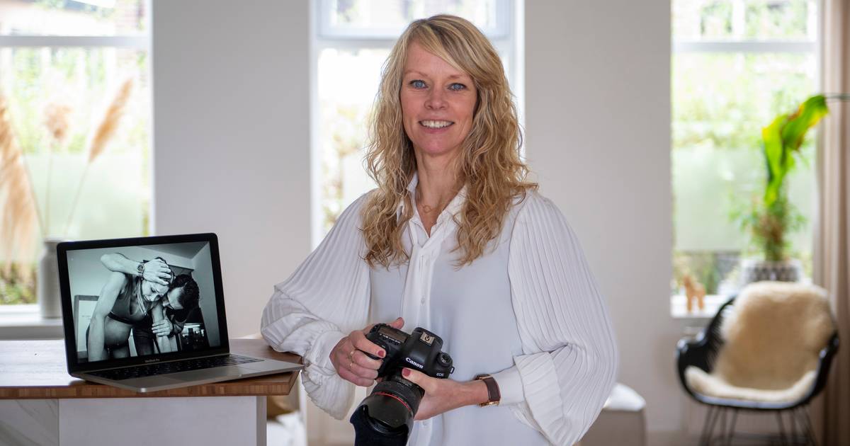 Moniek uit Almelo wint prijzen met fotograferen van een bevalling: ‘De ...