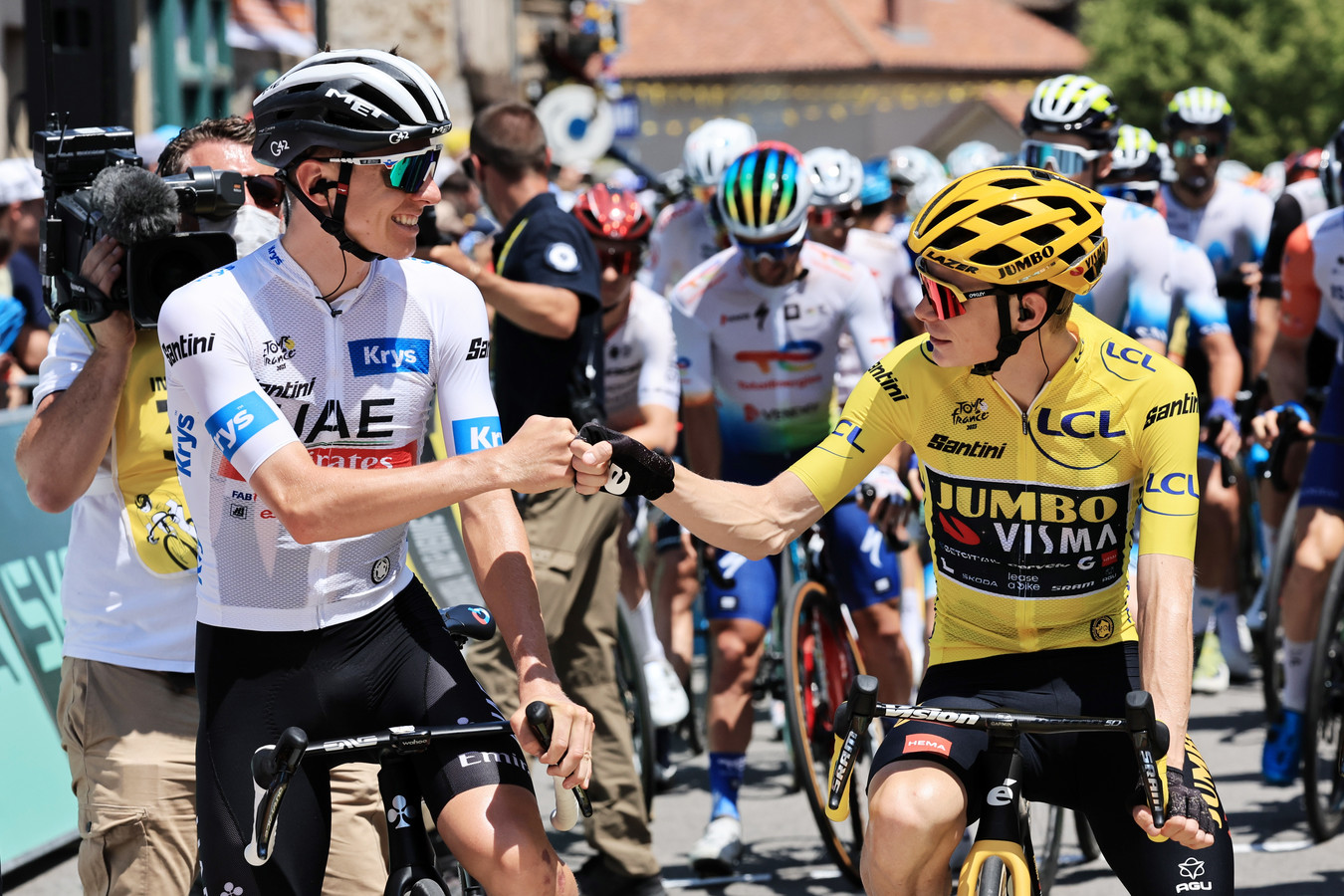 Jonas Vingegaard en Tadej Pogacar delen favorietenrol in Tour: ‘Kijken ... Jonas Vingegaard en Tadej Pogacar delen favorietenrol in Tour: ‘Kijken ...