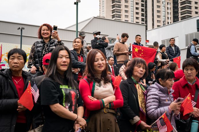 China betaalde vlaggenzwaaiers in San Francisco om Xi Jinping te ...