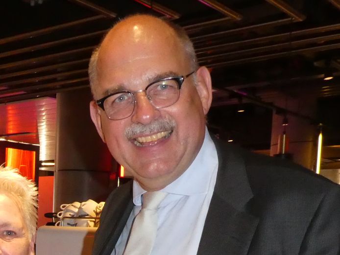 Oud-manager Lloyd Hotel Piet Boogert krijgt Frans Banninck Cocqpenning ...