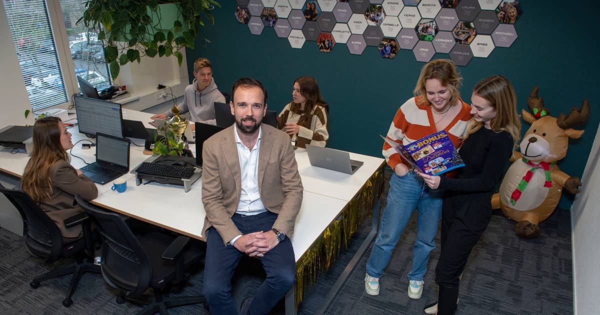 Een maand gratis boodschappen of toch een traditionele doos? Kerstbonus ...