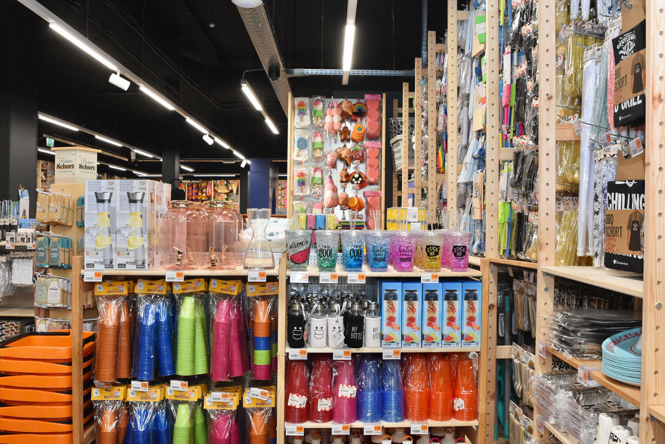 Nederlandse winkel in feestartikelen SoLow opent de deuren langs ...