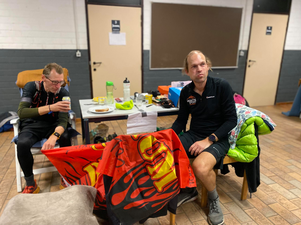 Twee Belgen verpulveren wereldrecord en stoppen ermee na 677 kilometer ...