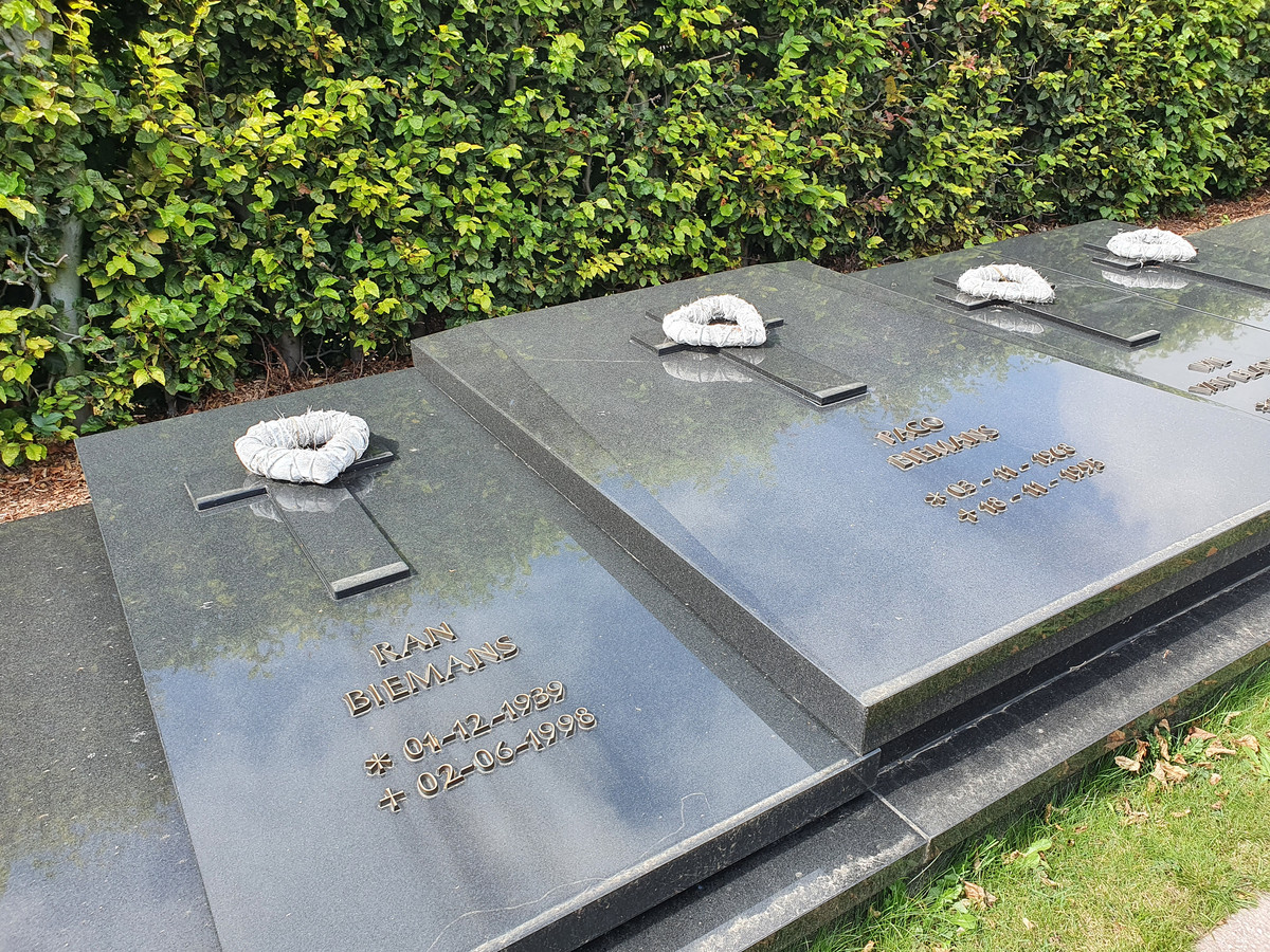 DRIE IS TE VEEL. Sliep Els (37) door de moord op haar man Ran (58) heen ...