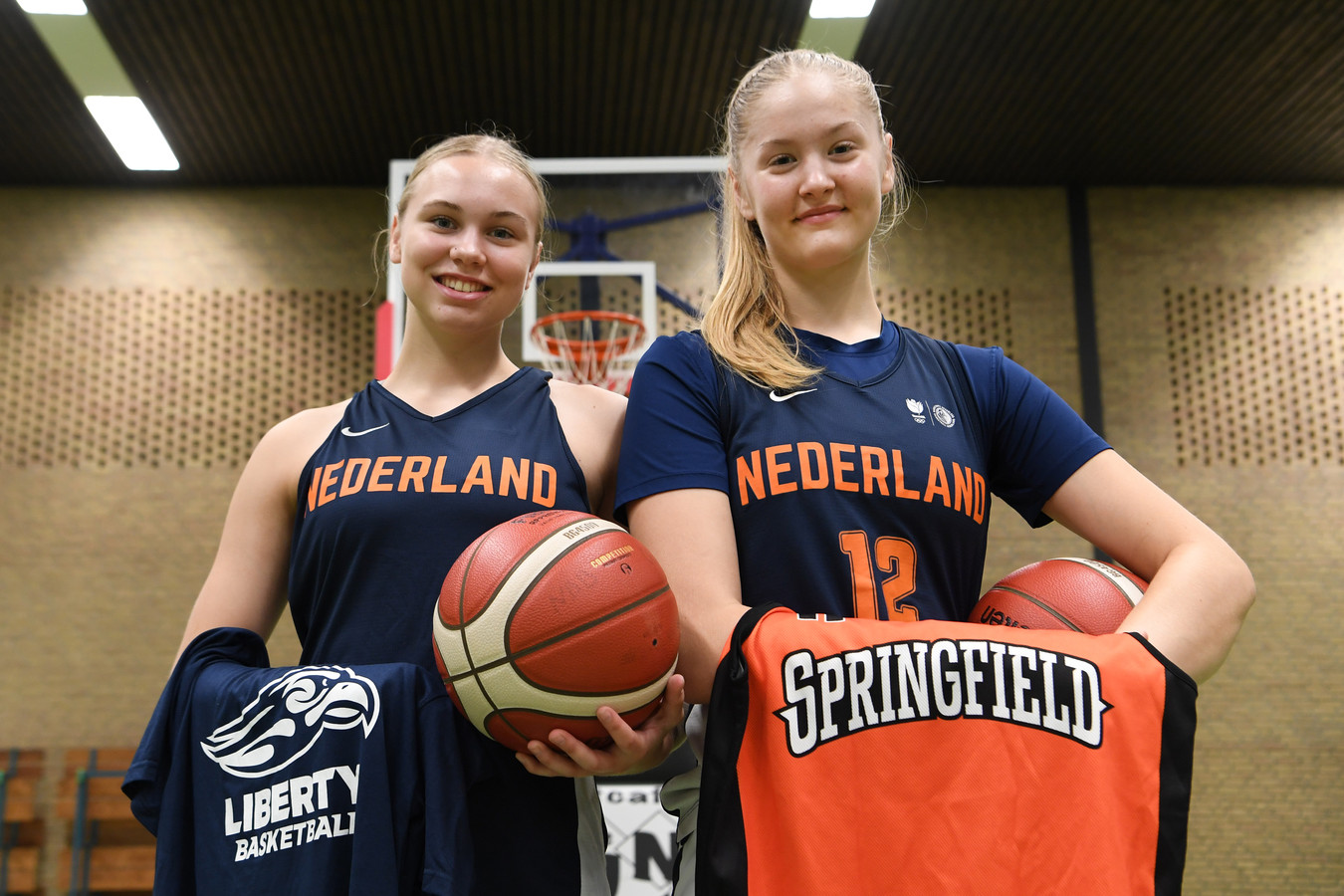 Met het privévliegtuig naar wedstrijden? Voor basketbaltalenten uit ...