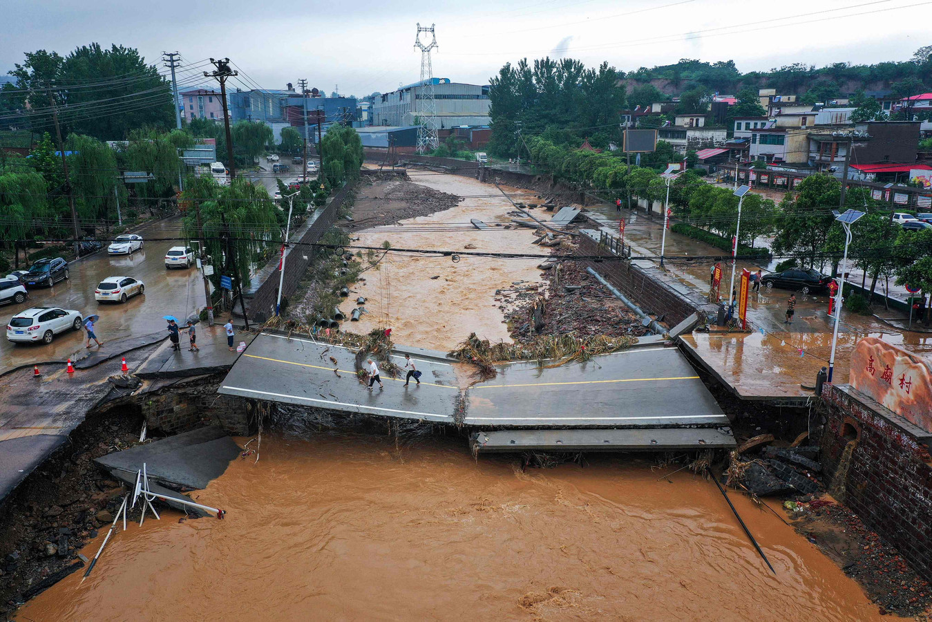 Inondations en Chine: nouveau bilan de 33 morts et 8 disparus | Foto ...