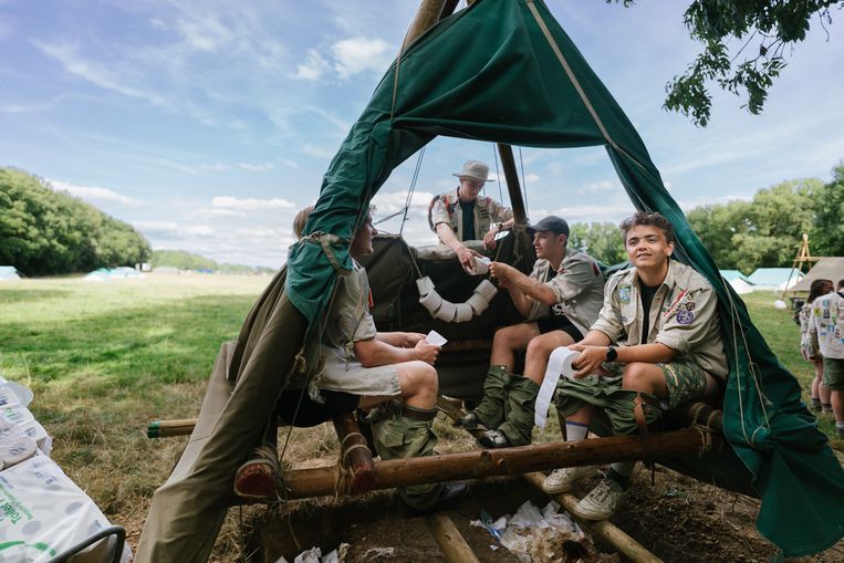 Brainstormen op de hudo met Ketnet-wrapper en scout Thomas De Smet ...