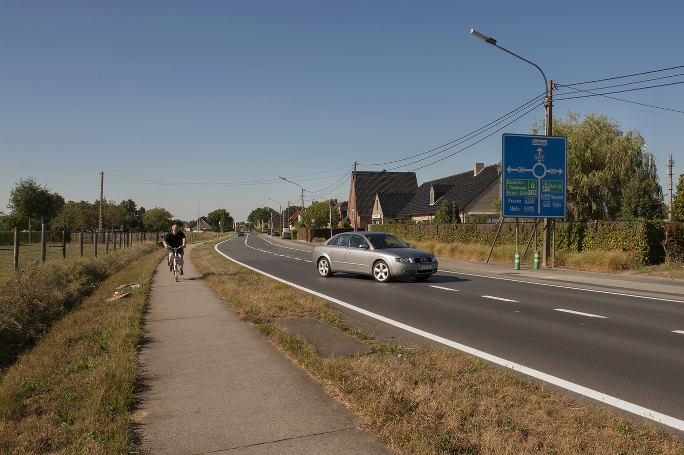 Vrij fietspad is toch hindernissenparcours | Foto | hln.be