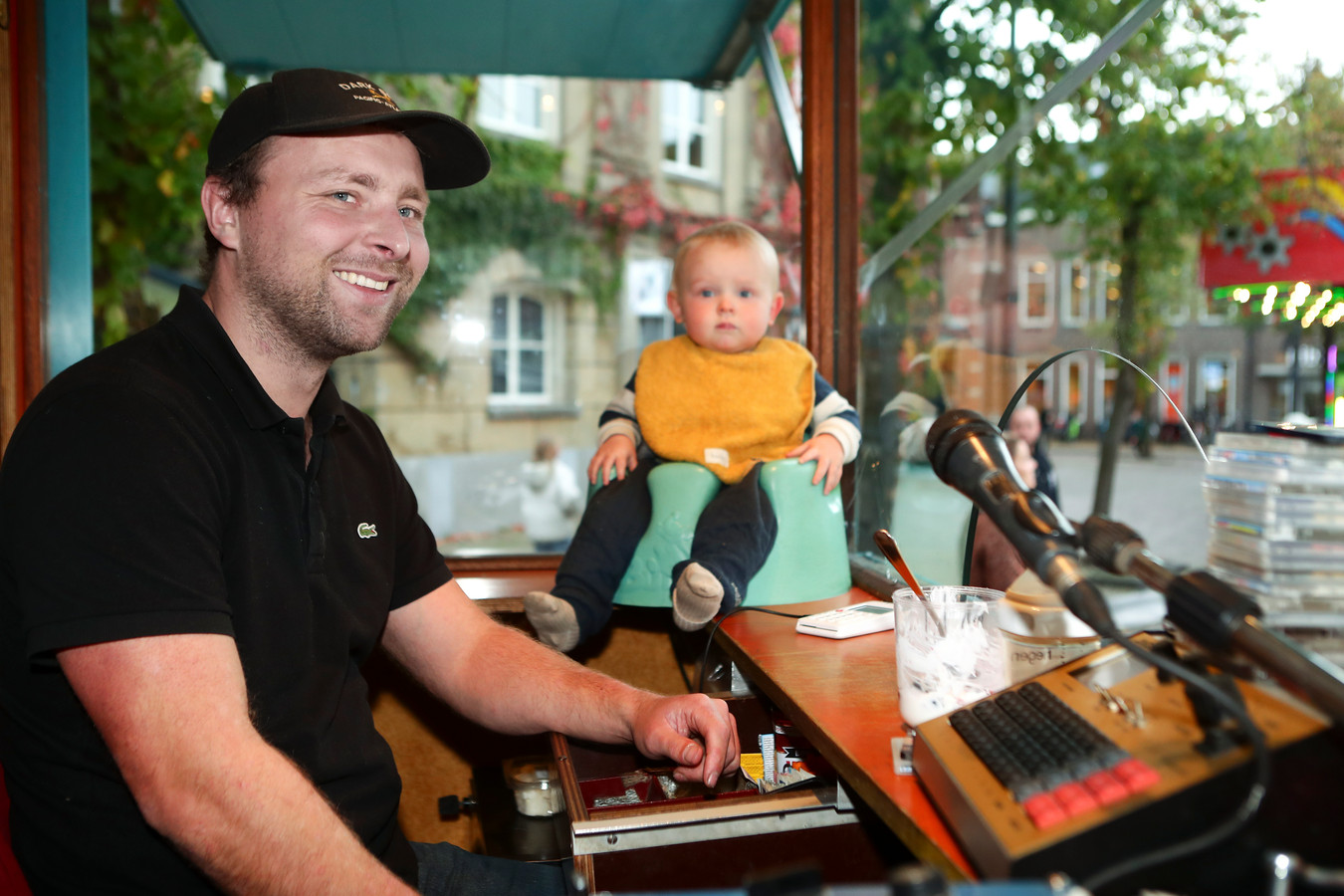Volop plezier op prikkelarme kermis: ‘Voor het gegil hebben we geen ...