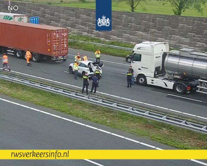 Ongeluk op A2 bij Den Bosch richting Utrecht zorgt voor vertraging | 112 nieuws Den Bosch | bd.nl