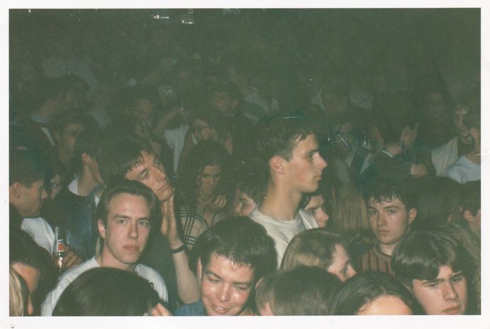 Yves viert jubileum legendarische discotheek Pavarotti met XXL-editie ...