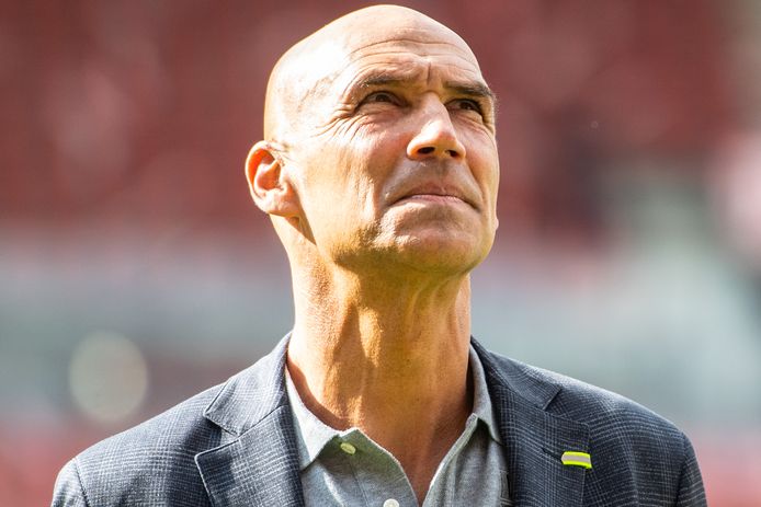 Letsch maakt vlucht naar voren: rek is er voor de Duitse coach bij ...