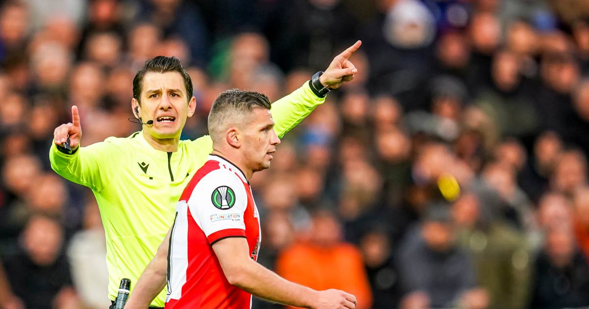 Turkse scheidsrechter Meler leidt Oranje tegen Polen | Oranje ...