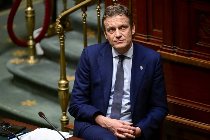 Minister Van Tigchelt krijgt opnieuw kritiek na foltering in gevangenis ...