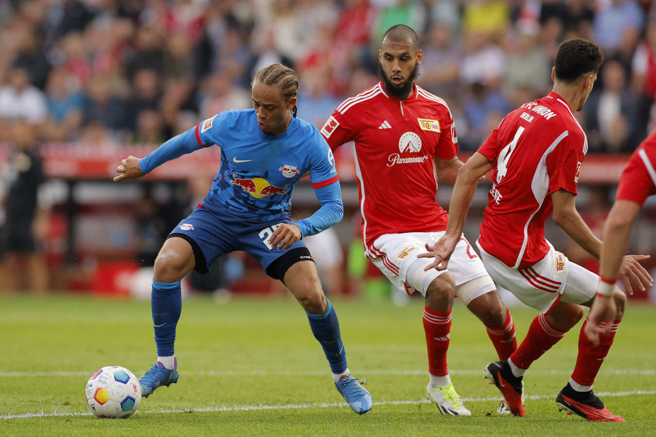 Xavi Simons maakt mooiste goal van de maand in Bundesliga, Oranje ...