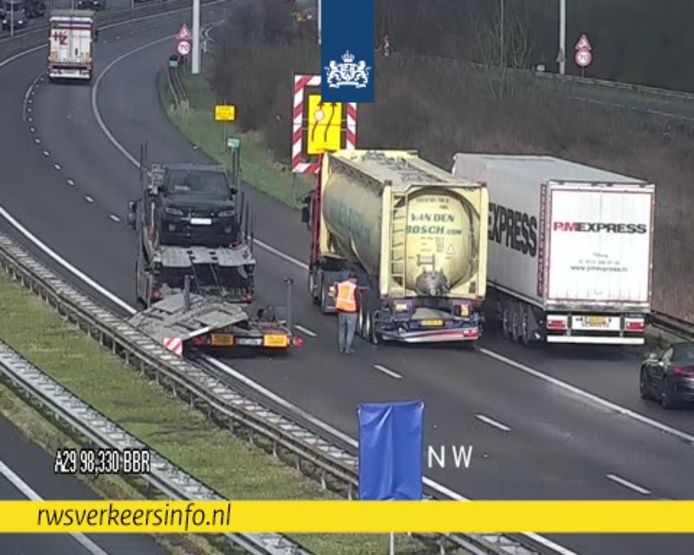 A29 richting Rotterdam vanaf 19.00 uur dicht door ongeval met vrachtwagen | Bergen op Zoom ...