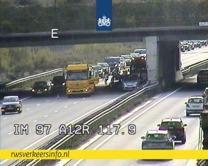 Ongeval met meerdere voertuigen op A12 bij Oosterbeek: weg weer vrij | 112 nieuws Ede ...