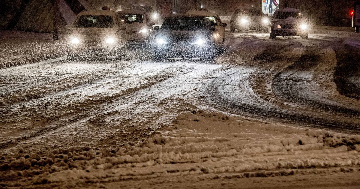 Vanaf middernacht code rood opgeheven | Sneeuw in West-Brabant ...