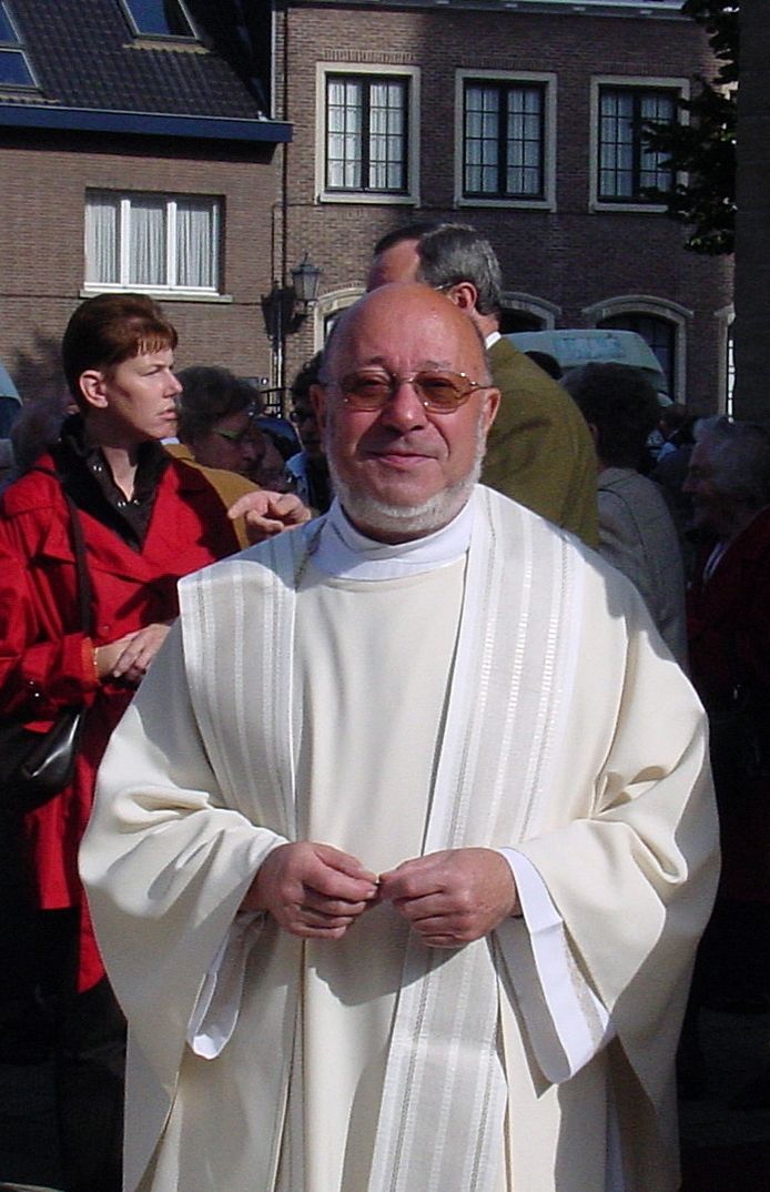 Pastoor Hugo Van Cleemput (84) overleden | Kruibeke | hln.be
