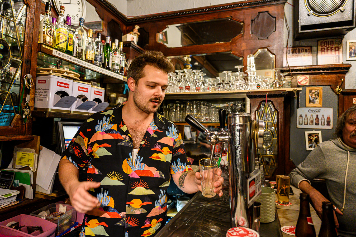 REPORTAGE. Op kroegentocht in... café ‘In de stad Aalst’: “Een living ...