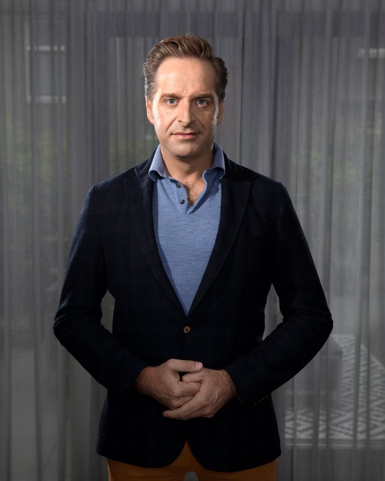 Hugo de Jonge: ‘Dat virus kun je niet zien en mij wel, dus dat maakt ...