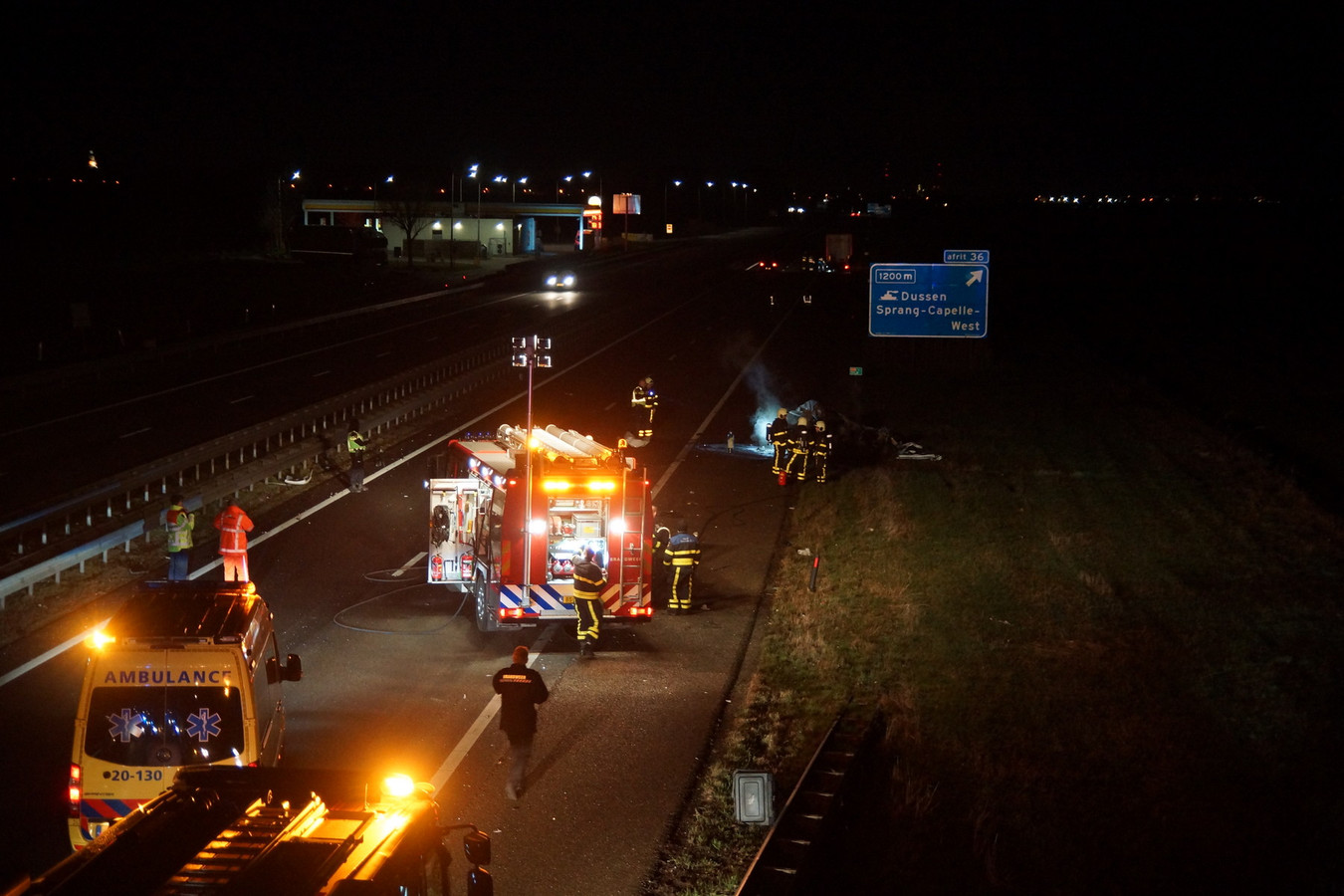 A59 bij Sprang-Capelle na urenlange afsluiting weer open, bestuurder overleden bij ernstig ...