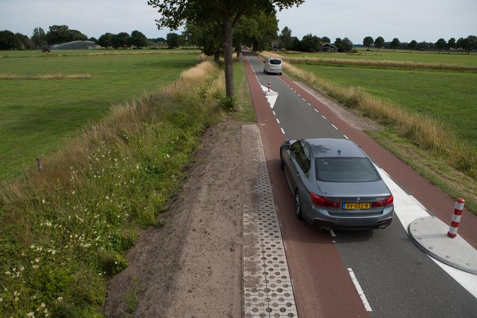 Raalte laat hardrijder in het buitengebied op de rem staan: ‘Als het ...