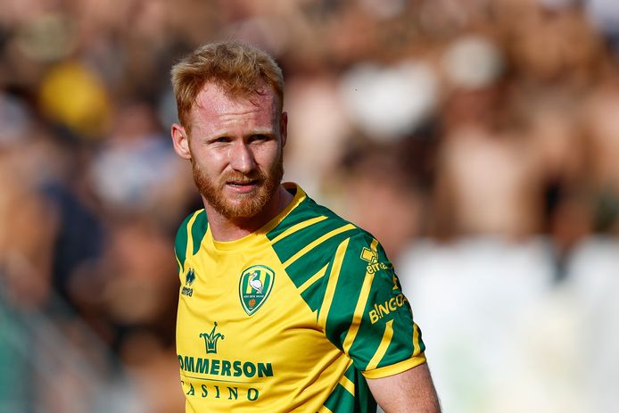 Opvallend: voormalig FC Eindhoven-spits Jort van der Sande kan ...