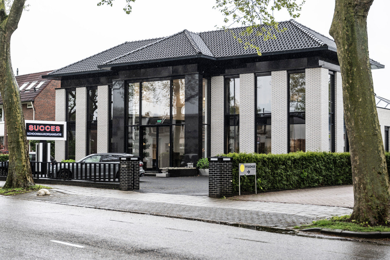 ‘Afschuwelijk, slopen!’ Dit zijn de acht lelijkste gebouwen van ...