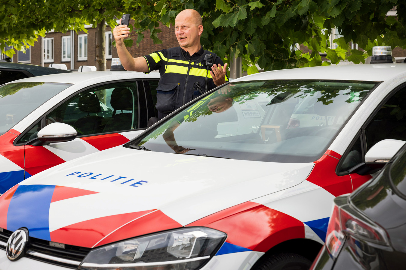 @Politie_Frans heeft 180.000 volgers op TikTok: ‘We moeten op straat ...