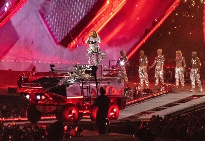 143 € pour assister à un concert de Beyoncé... derrière la scène: la colère des fans | Musique ...