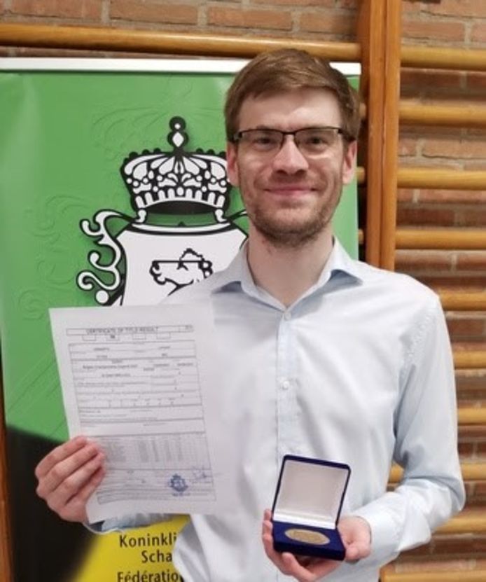 Lennert (24) uit Genk wint Belgisch Kampioenschap schaken | Genk | hln.be