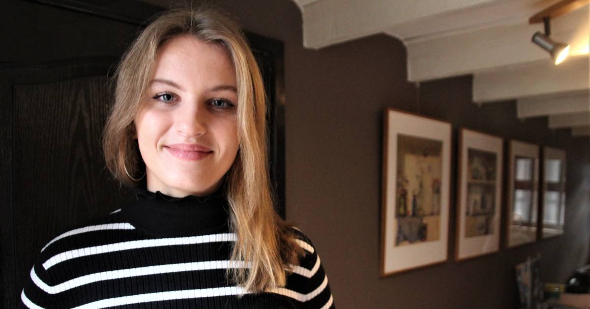 Julia Schutten (18) uit Roosendaal: 'Het helpt je eigen shit in een ...