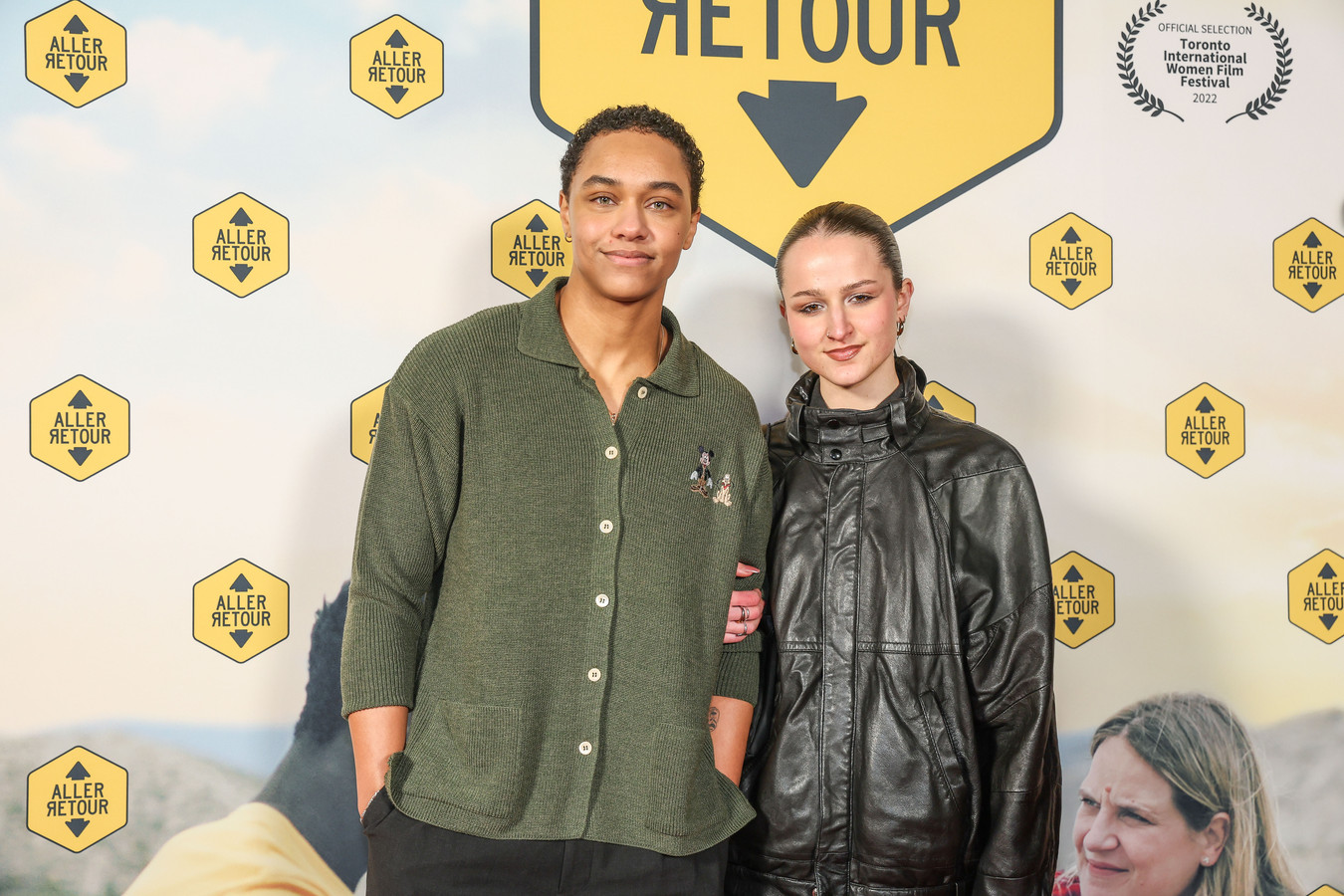 IN BEELD. Ruth Beeckmans arriveert als volleerde vrachtwagenchauffeur ...