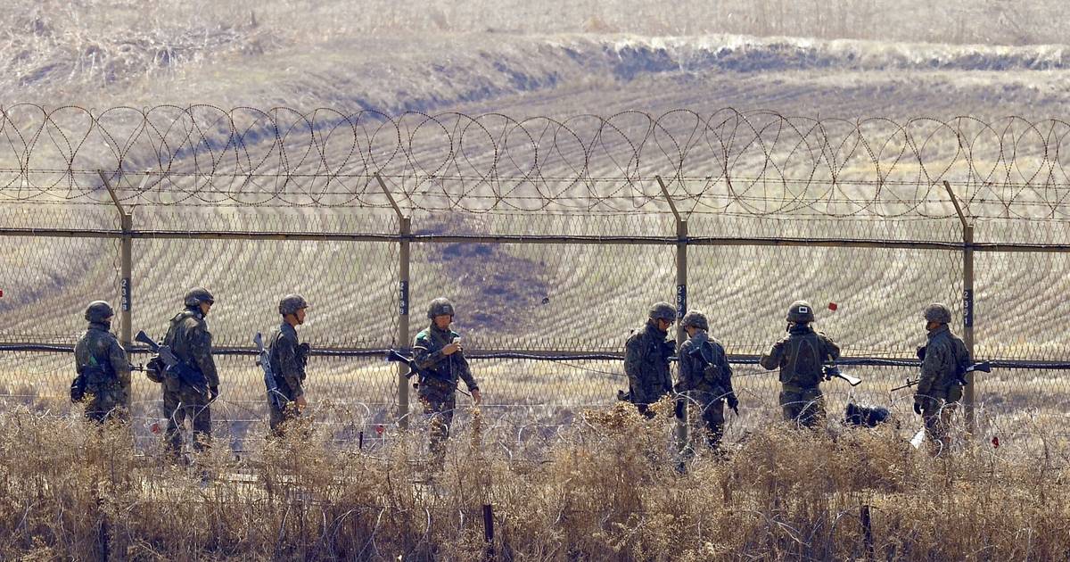 La Corée du Nord bombarde une unité militaire sud-coréenne à la ...