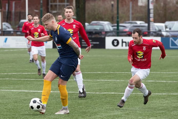 FC Eindhoven/AV wint moeizaam op bezoek bij rode lantaarn ...