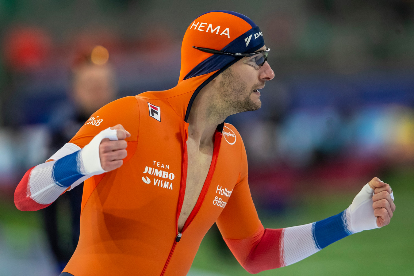 Krol snelt in baanrecord naar winst op 1000 meter, maar begint met ...