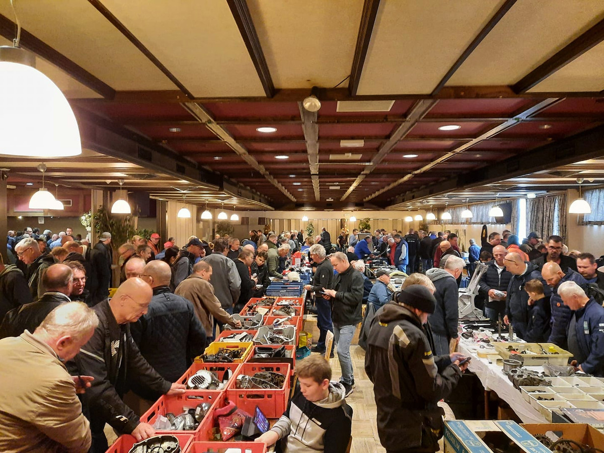 27 jaar beurzen van legendarisch brommermerk bij zaal Verploegen: ‘Om 4 ...
