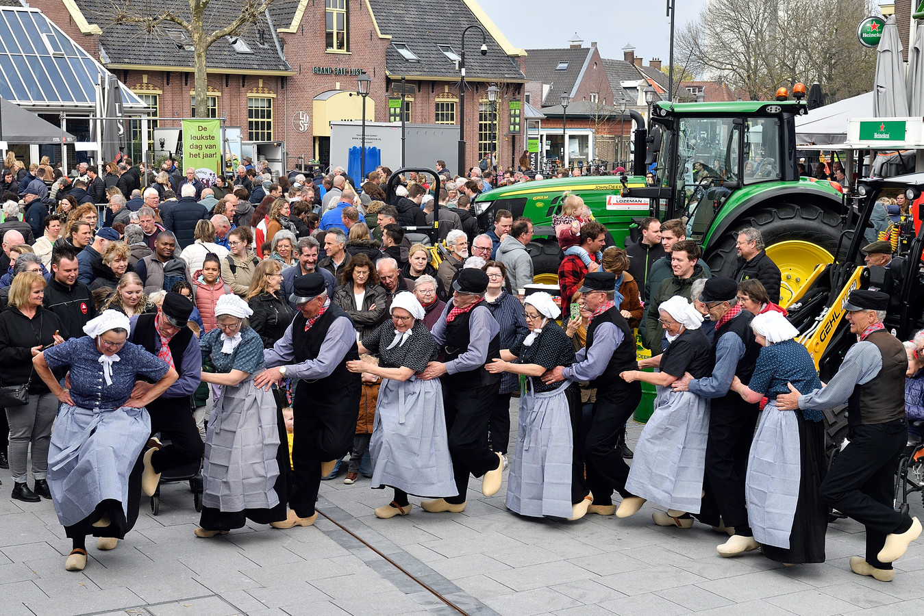 Koeien keuren, schapen scheren en ‘af en toe’ een biertje: zo ziet ...
