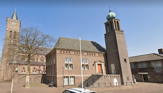 Oekraïners keren terug in raadhuis Schaijk | Oss | AD.nl