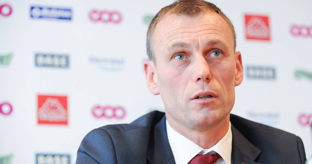 Sportief directeur Lawarée moeit zich met keeperskwestie bij Standard ...