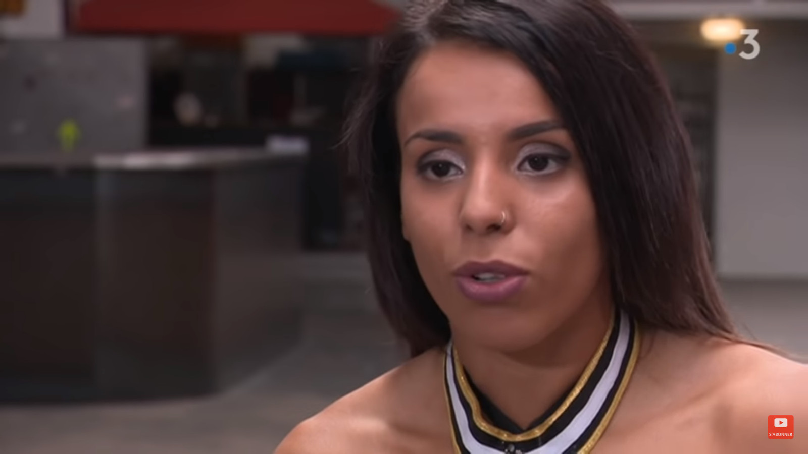 Une institutrice est catcheuse le week-end, des parents d'élèves ...