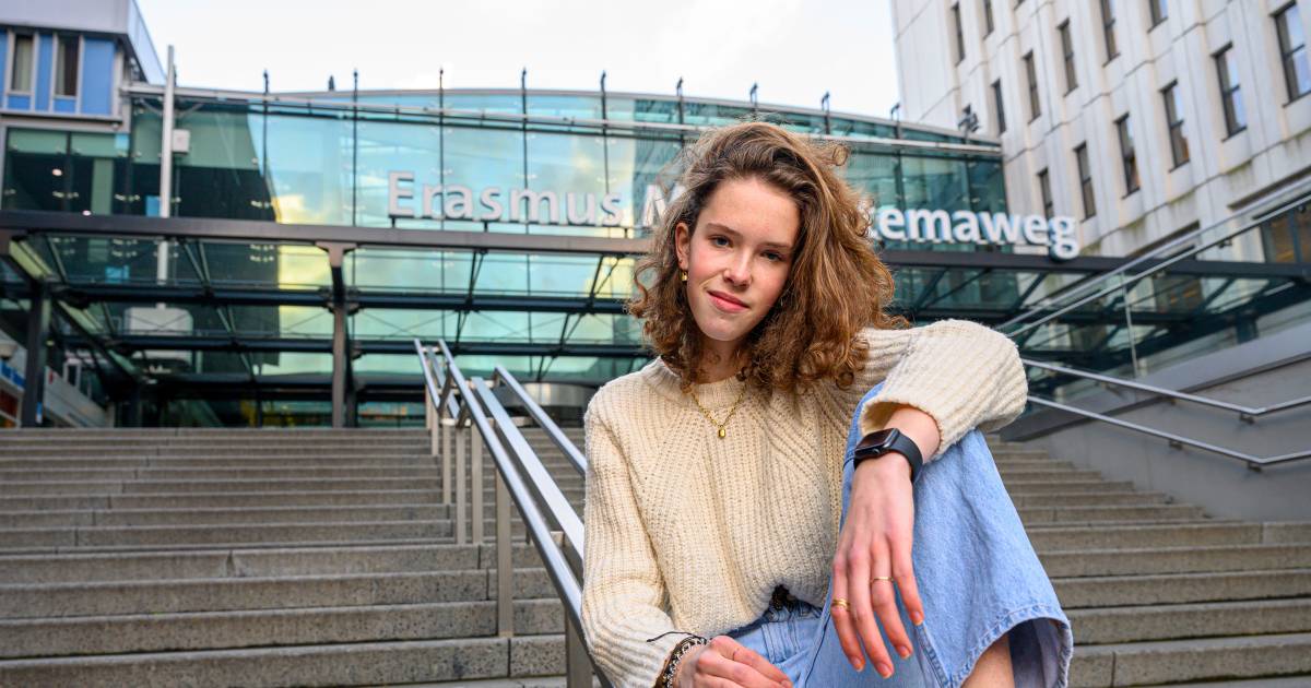 Marjolein (17) was de beste van haar klas op het Erasmus, terwijl ze ...