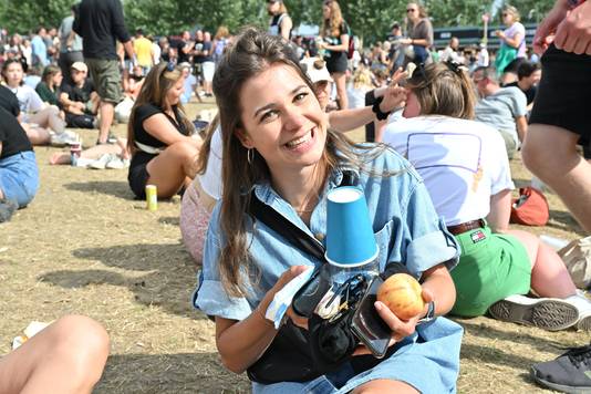 Arctic Monkeys zorgt voor waardige afsluiter, Merol duikt het publiek ...