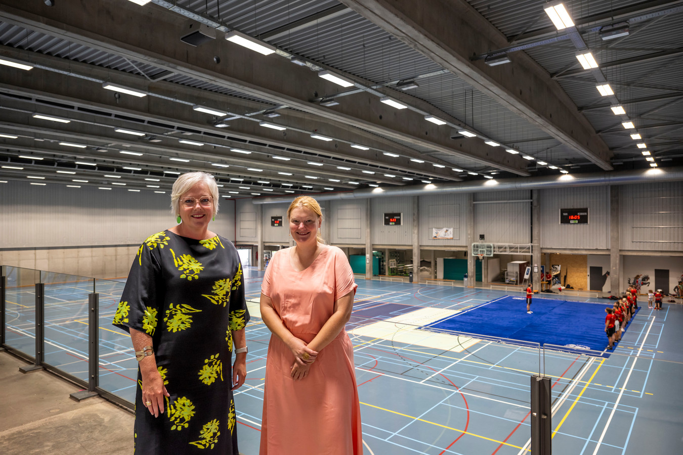 Nieuwe verlichting voor sporthal: “Beter licht, goed voor het klimaat ...