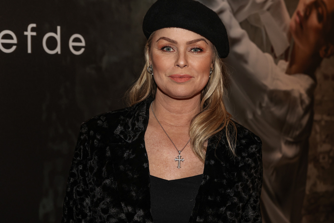 Bridget deelt digitaal kusje uit en Jaimie vermaakt zich in bikini ...