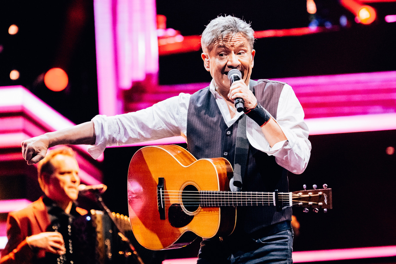 Bart Peeters breidt ‘Deluxe’-concertreeks in Lotto Arena uit met twee ...