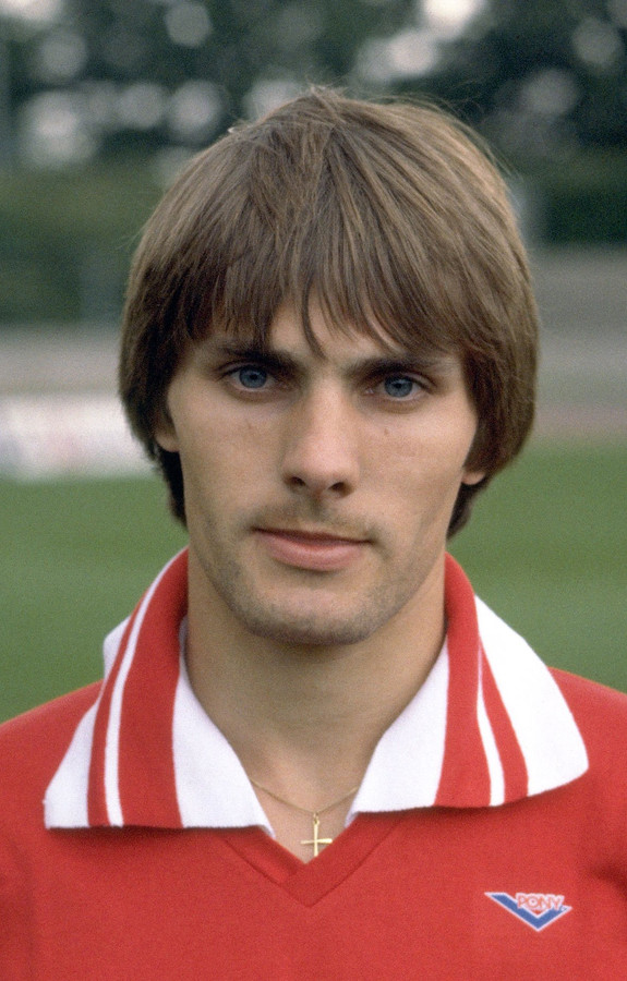 Ajax-defensie stond slechts zeven keer eerder zo voor schut | Foto ...